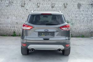 Grey Ford Kuga 2013 in Liepaja, with an engine capacity of 2.00 L and mileage of 271 thousand km for 8400 €, photo 4 on AUTOMOTO.COM.LV