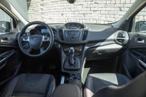 Grey Ford Kuga 2013 in Liepaja, with an engine capacity of 2.00 L and mileage of 271 thousand km for 8400 €, photo 8 on AUTOMOTO.COM.LV