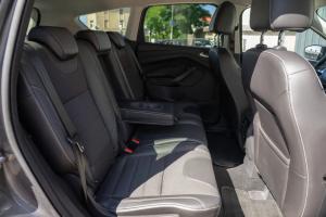 Grey Ford Kuga 2013 in Liepaja, with an engine capacity of 2.00 L and mileage of 271 thousand km for 8400 €, photo 13 on AUTOMOTO.COM.LV