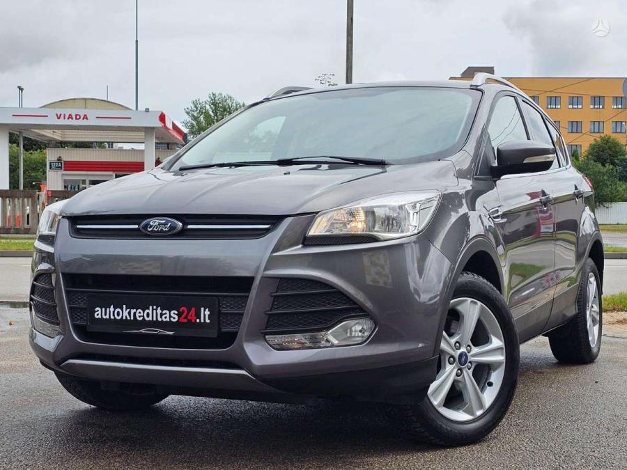 Grey Ford Kuga 2013 in Siauliai, with an engine capacity of 1.60 L and mileage of 178 thousand km for 6950 €, photo 1 on AUTOMOTO.COM.LV