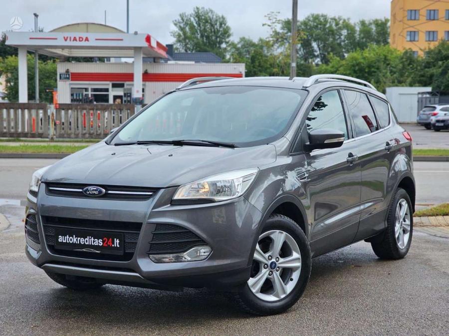 Grey Ford Kuga 2013 in Siauliai, with an engine capacity of 1.60 L and mileage of 178 thousand km for 6950 €, photo 3 on AUTOMOTO.COM.LV