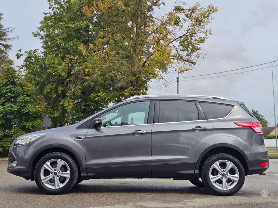 Grey Ford Kuga 2013 in Siauliai, with an engine capacity of 1.60 L and mileage of 178 thousand km for 6950 €, photo 10 on AUTOMOTO.COM.LV