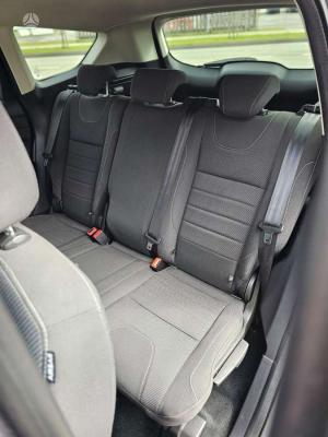 Grey Ford Kuga 2013 in Siauliai, with an engine capacity of 1.60 L and mileage of 178 thousand km for 6950 €, photo 17 on AUTOMOTO.COM.LV