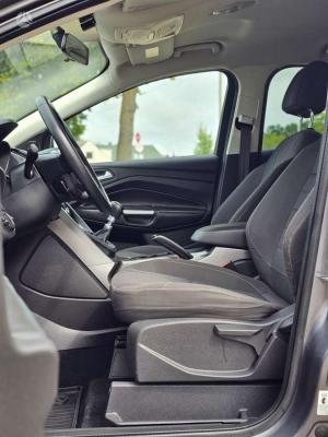 Grey Ford Kuga 2013 in Siauliai, with an engine capacity of 1.60 L and mileage of 178 thousand km for 6950 €, photo 18 on AUTOMOTO.COM.LV