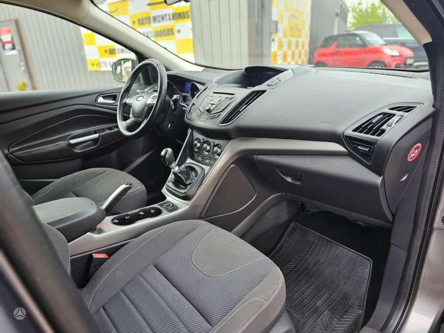 Grey Ford Kuga 2013 in Siauliai, with an engine capacity of 1.60 L and mileage of 178 thousand km for 6950 €, photo 22 on AUTOMOTO.COM.LV