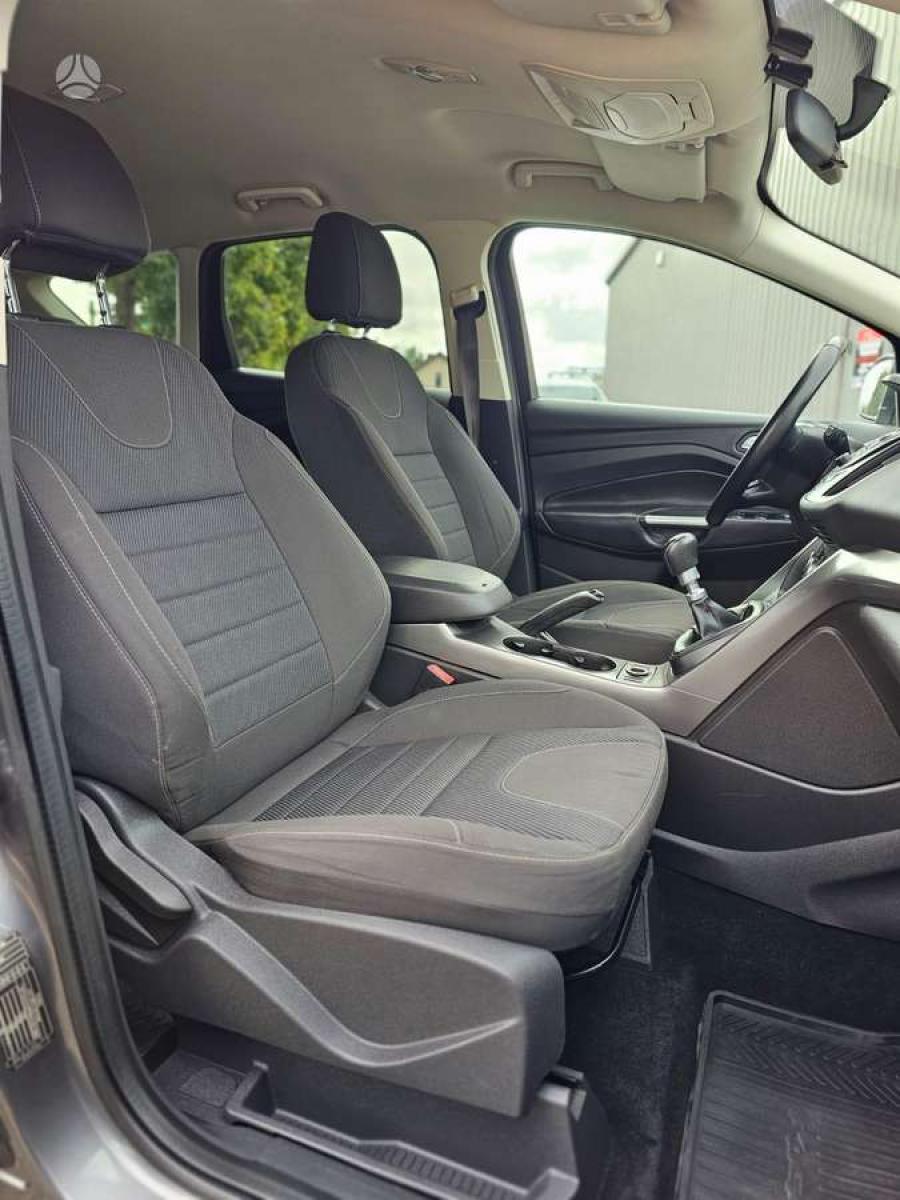 Grey Ford Kuga 2013 in Siauliai, with an engine capacity of 1.60 L and mileage of 178 thousand km for 6950 €, photo 24 on AUTOMOTO.COM.LV