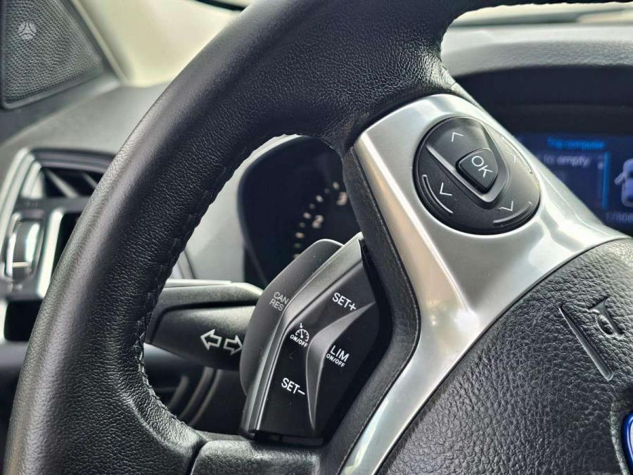 Grey Ford Kuga 2013 in Siauliai, with an engine capacity of 1.60 L and mileage of 178 thousand km for 6950 €, photo 25 on AUTOMOTO.COM.LV