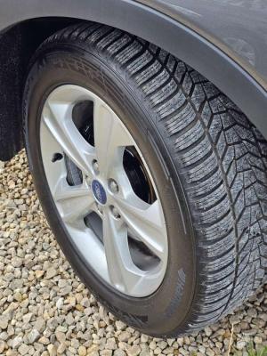 Grey Ford Kuga 2013 in Siauliai, with an engine capacity of 1.60 L and mileage of 178 thousand km for 6950 €, photo 35 on AUTOMOTO.COM.LV