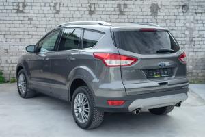 Grey Ford Kuga 2013 in Liepaja, with an engine capacity of 2.00 L and mileage of 271 thousand km for 8400 €, photo 4 on AUTOMOTO.COM.LV