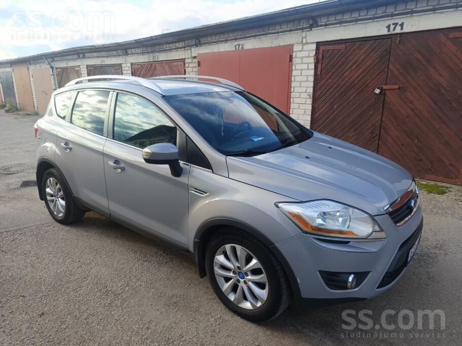 Pelēks Ford Kuga 2013 Rīga, ar dzinēja tilpumu 2.00 L un nobraukumu 196 tūkst. km par 6000 €, foto 4 vietnē AUTOMOTO.COM.LV