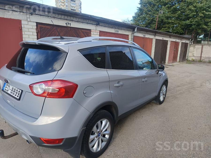 Pelēks Ford Kuga 2013 Rīga, ar dzinēja tilpumu 2.00 L un nobraukumu 196 tūkst. km par 6000 €, foto 6 vietnē AUTOMOTO.COM.LV