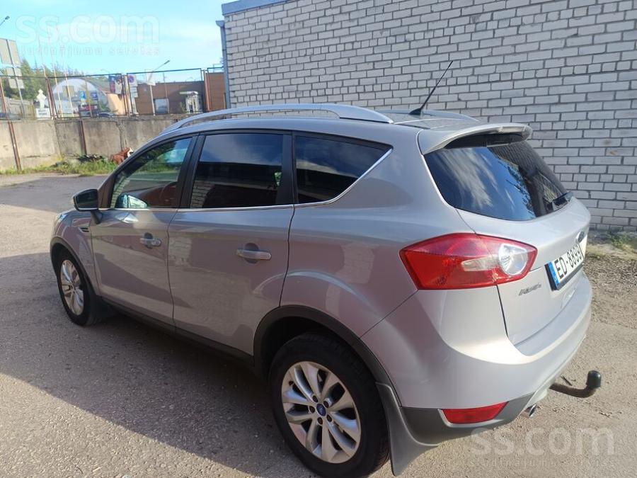 Pelēks Ford Kuga 2013 Rīga, ar dzinēja tilpumu 2.00 L un nobraukumu 196 tūkst. km par 6000 €, foto 9 vietnē AUTOMOTO.COM.LV