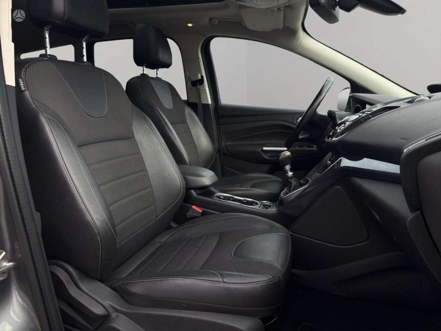 Grey Ford Kuga 2013 in Kaunas, with an engine capacity of 2.00 L and mileage of 202 thousand km for 7699 €, photo 9 on AUTOMOTO.COM.LV