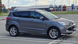 Pelēks Ford Kuga 2014 Rīga, ar dzinēja tilpumu 2.00 L un nobraukumu 160 tūkst. km par 12500 €, foto 4 vietnē AUTOMOTO.COM.LV