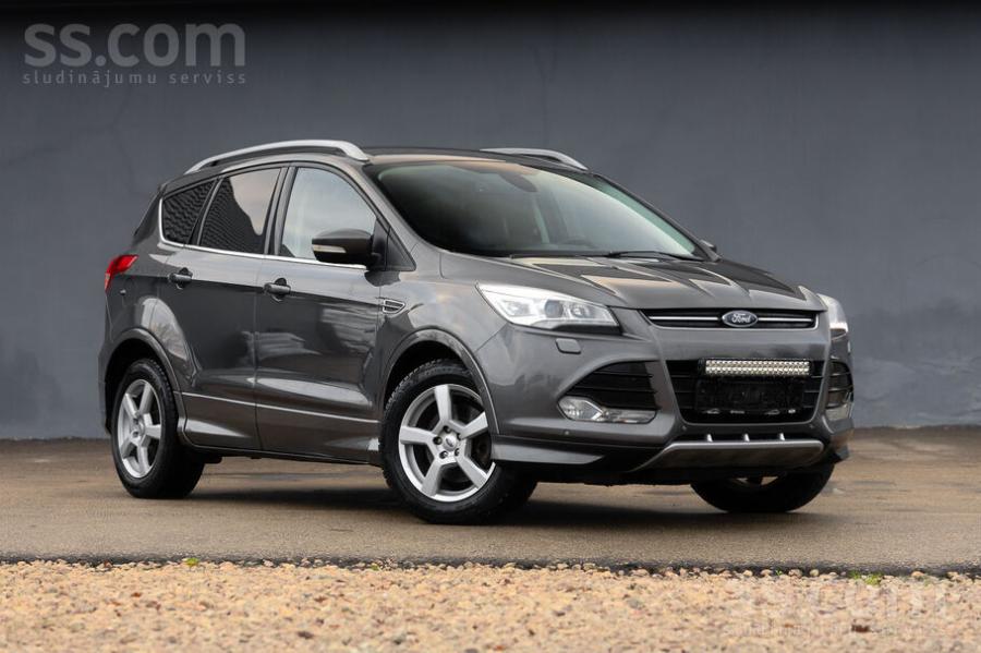 Pelēks Ford Kuga 2014 Jelgava, ar dzinēja tilpumu 2.00 L un nobraukumu 217 tūkst. km par 8400 €, foto 1 vietnē AUTOMOTO.COM.LV