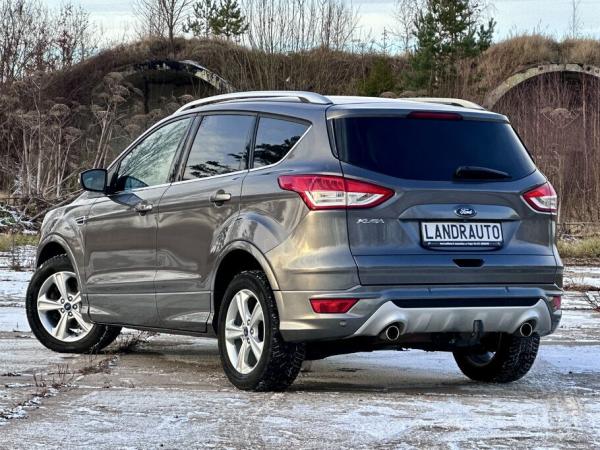 Grey Ford Kuga 2014 in Tukums, with an engine capacity of 2.00 L and mileage of 186 thousand km for 10290 €, photo 5 on AUTOMOTO.COM.LV