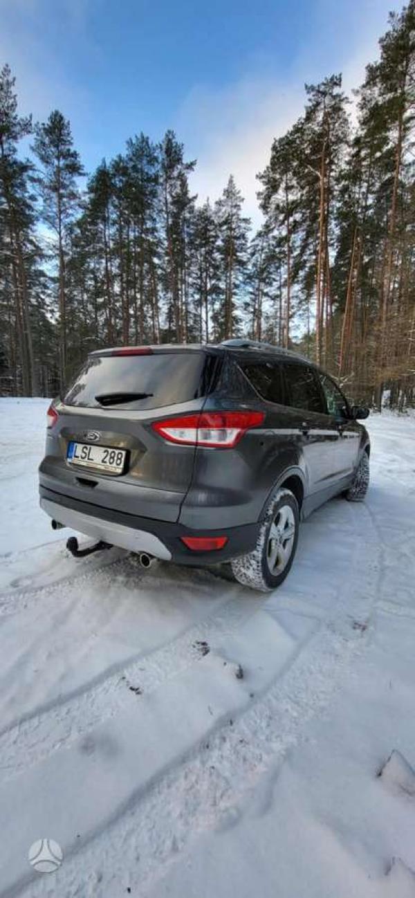 Pelēks Ford Kuga 2014 Viļņa, ar dzinēja tilpumu 2.00 L un nobraukumu 225 tūkst. km par 9700 €, foto 2 vietnē AUTOMOTO.COM.LV