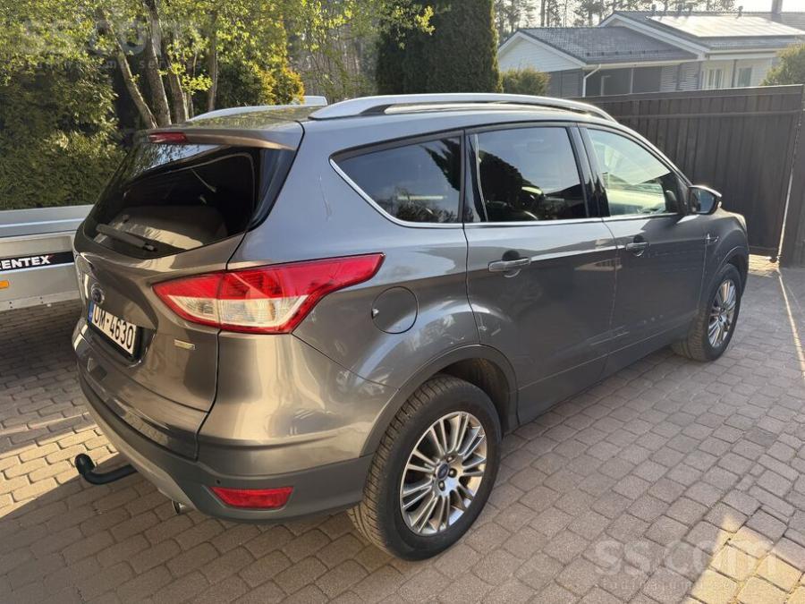 Pelēks Ford Kuga 2014 Ogre, ar dzinēja tilpumu 1.60 L un nobraukumu 222 tūkst. km par 7650 €, foto 4 vietnē AUTOMOTO.COM.LV