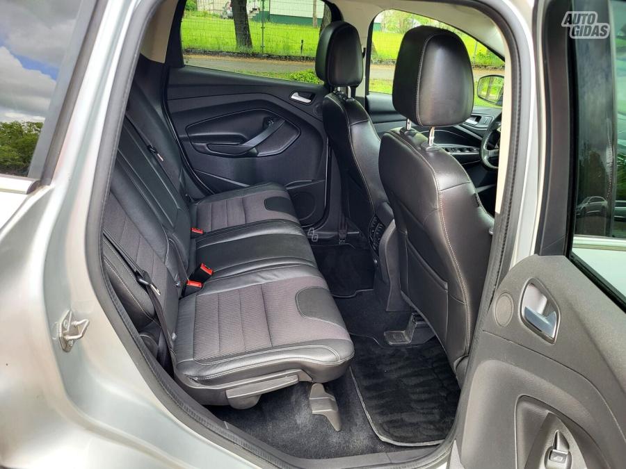 Grey Ford Kuga 2014 in Siauliai, with an engine capacity of 2.00 L and mileage of 300 thousand km for 6350 €, photo 19 on AUTOMOTO.COM.LV