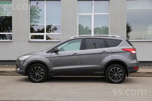 Pelēks Ford Kuga 2014 Rīga, ar dzinēja tilpumu 2.00 L un nobraukumu 196 tūkst. km par 7995 €, foto 2 vietnē AUTOMOTO.COM.LV