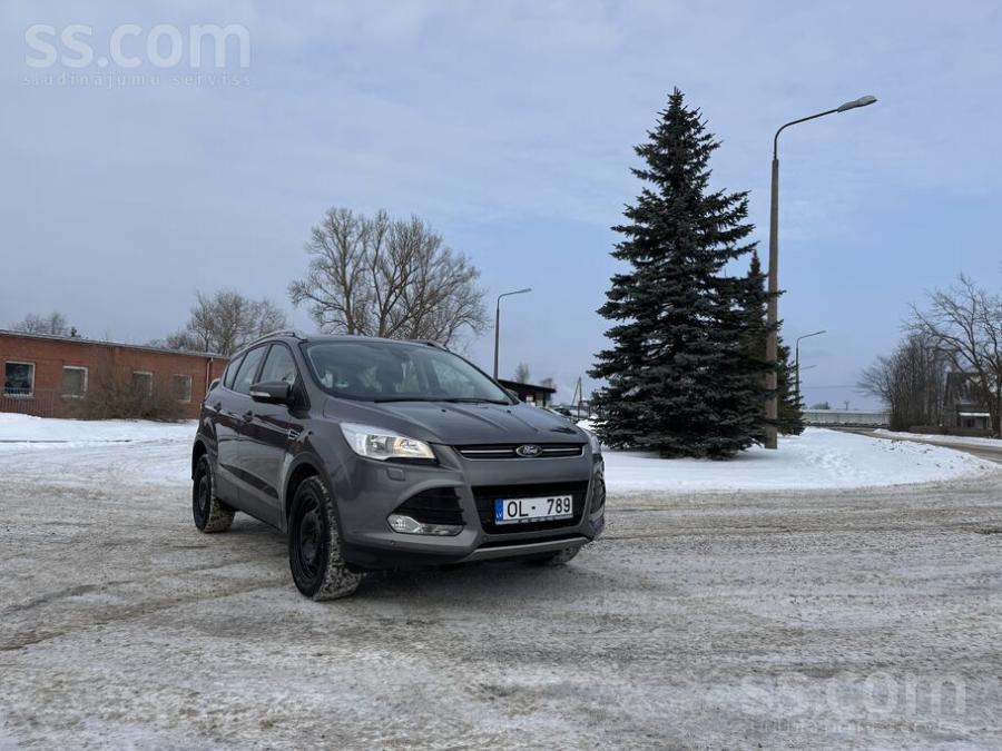 Grey Ford Kuga 2014 in Cesis, with an engine capacity of 1.60 L and mileage of 0 thousand km for 8900 €, photo 1 on AUTOMOTO.COM.LV