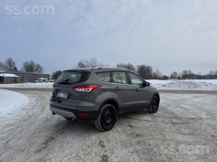 Grey Ford Kuga 2014 in Cesis, with an engine capacity of 1.60 L and mileage of 0 thousand km for 8900 €, photo 5 on AUTOMOTO.COM.LV