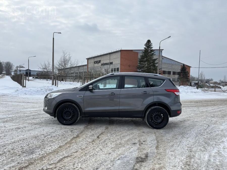 Grey Ford Kuga 2014 in Cesis, with an engine capacity of 1.60 L and mileage of 0 thousand km for 8900 €, photo 8 on AUTOMOTO.COM.LV