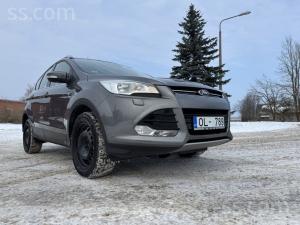 Grey Ford Kuga 2014 in Cesis, with an engine capacity of 1.60 L and mileage of 0 thousand km for 8900 €, photo 11 on AUTOMOTO.COM.LV