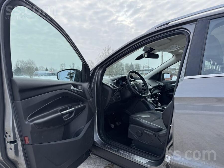 Grey Ford Kuga 2014 in Cesis, with an engine capacity of 1.60 L and mileage of 0 thousand km for 8900 €, photo 25 on AUTOMOTO.COM.LV