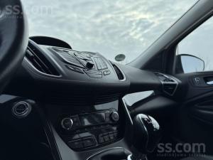 Grey Ford Kuga 2014 in Cesis, with an engine capacity of 1.60 L and mileage of 0 thousand km for 8900 €, photo 32 on AUTOMOTO.COM.LV