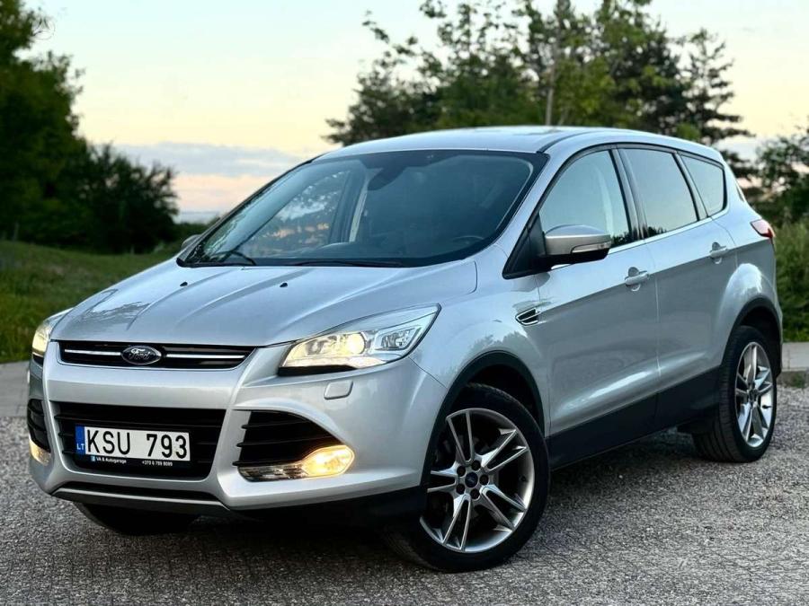 Grey Ford Kuga 2014 in Kaunas, with an engine capacity of 2.00 L and mileage of 218 thousand km for 6500 €, photo 1 on AUTOMOTO.COM.LV