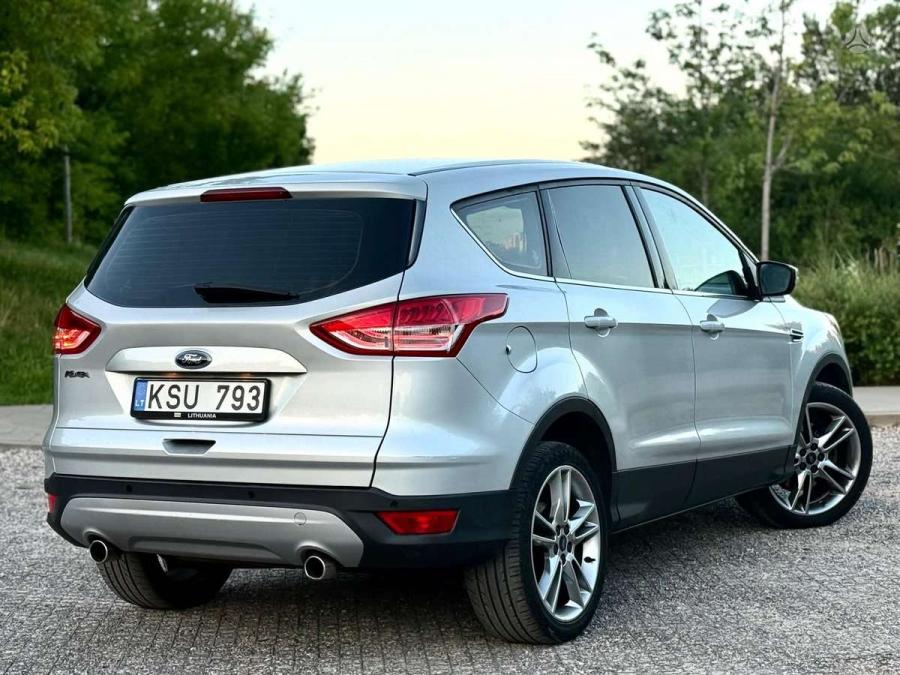 Grey Ford Kuga 2014 in Kaunas, with an engine capacity of 2.00 L and mileage of 218 thousand km for 6500 €, photo 5 on AUTOMOTO.COM.LV