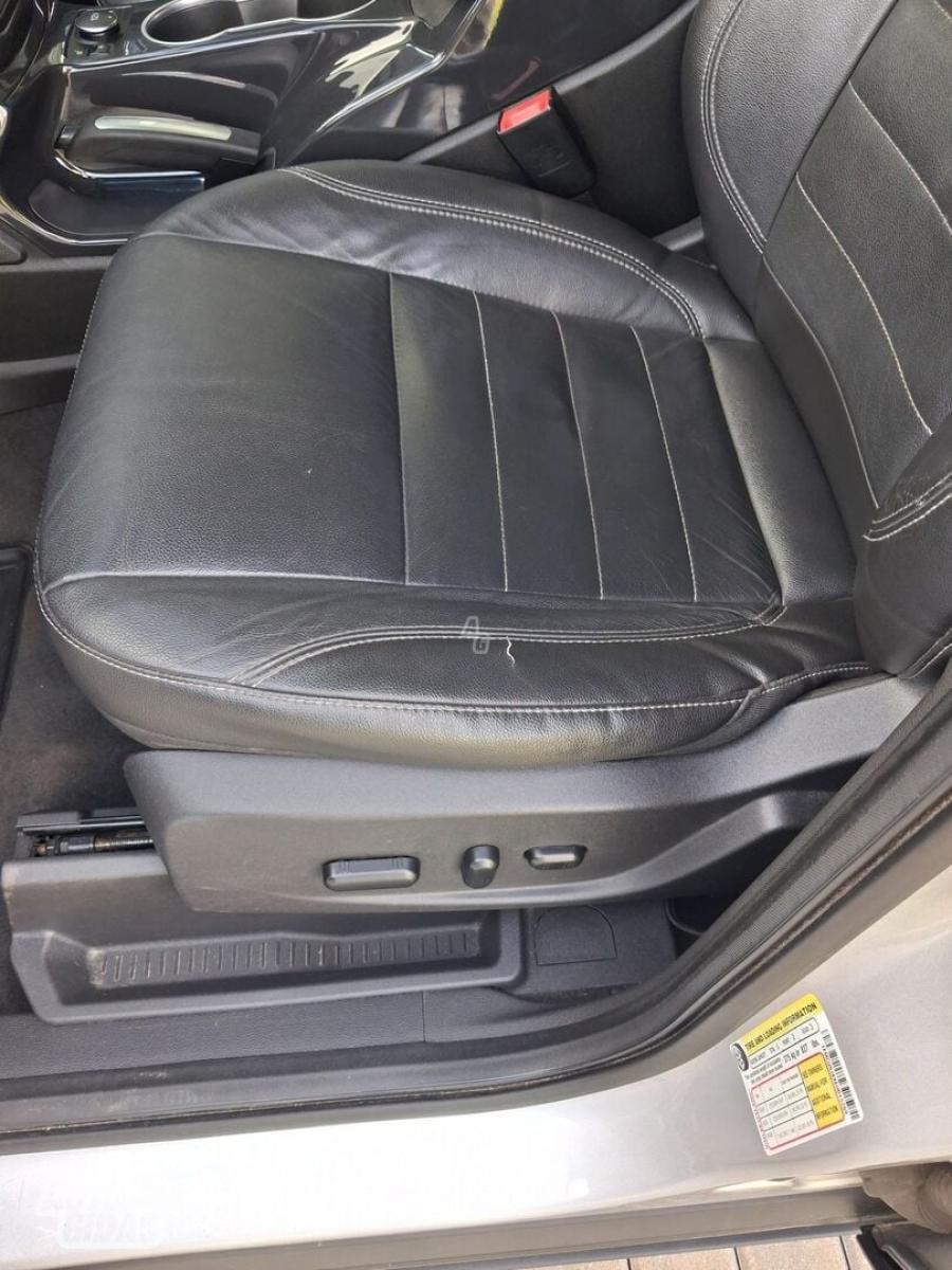 Grey Ford Kuga 2014 in Siauliai, with an engine capacity of 16.00 L and mileage of 187 thousand km for 4000 €, photo 19 on AUTOMOTO.COM.LV
