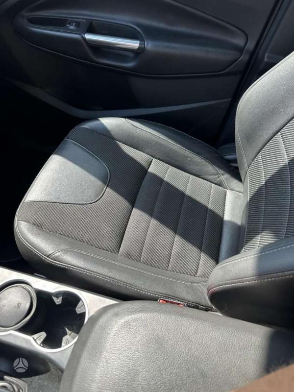 Pelēks Ford Kuga 2014 Kelmė, ar dzinēja tilpumu 2.00 L un nobraukumu 150 tūkst. km par 4299 €, foto 3 vietnē AUTOMOTO.COM.LV