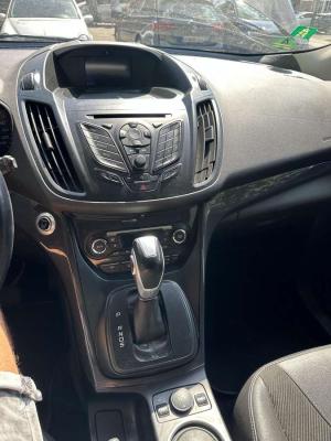 Pelēks Ford Kuga 2014 Kelmė, ar dzinēja tilpumu 2.00 L un nobraukumu 150 tūkst. km par 4299 €, foto 5 vietnē AUTOMOTO.COM.LV