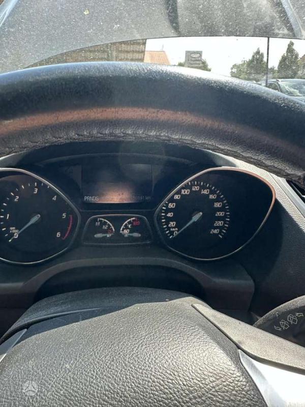 Pelēks Ford Kuga 2014 Kelmė, ar dzinēja tilpumu 2.00 L un nobraukumu 150 tūkst. km par 4299 €, foto 5 vietnē AUTOMOTO.COM.LV
