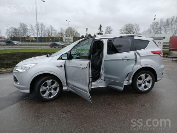 Pelēks Ford Kuga 2014 Rīga, ar dzinēja tilpumu 2.00 L un nobraukumu 237 tūkst. km par 7600 €, foto 1 vietnē AUTOMOTO.COM.LV