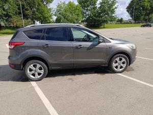 Grey Ford Kuga 2014 in Taurage, with an engine capacity of 2.00 L and mileage of 274 thousand km for 5000 €, photo 7 on AUTOMOTO.COM.LV