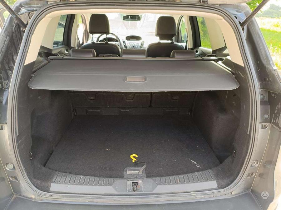 Grey Ford Kuga 2014 in Taurage, with an engine capacity of 2.00 L and mileage of 274 thousand km for 5000 €, photo 12 on AUTOMOTO.COM.LV