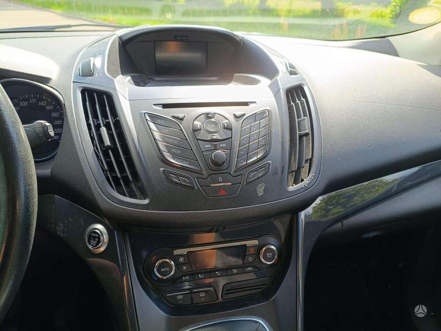 Grey Ford Kuga 2014 in Taurage, with an engine capacity of 2.00 L and mileage of 274 thousand km for 5000 €, photo 13 on AUTOMOTO.COM.LV