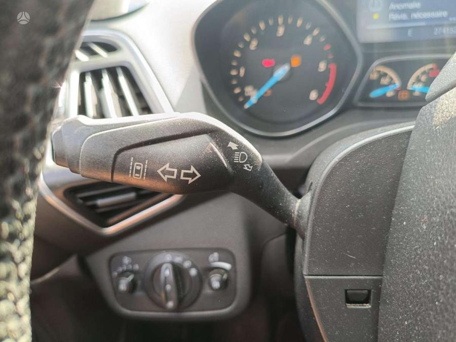Grey Ford Kuga 2014 in Taurage, with an engine capacity of 2.00 L and mileage of 274 thousand km for 5000 €, photo 14 on AUTOMOTO.COM.LV