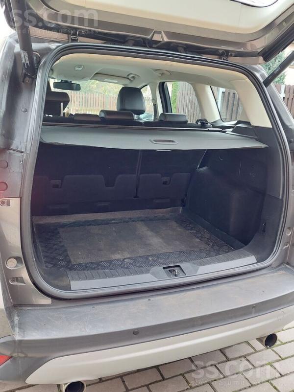 Grey Ford Kuga 2014 in Riga, with an engine capacity of 1.50 L and mileage of 165 thousand km for 7200 €, photo 10 on AUTOMOTO.COM.LV