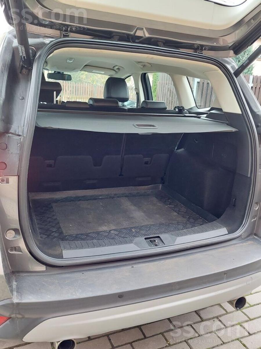 Pelēks Ford Kuga 2014 Rīga, ar dzinēja tilpumu 1.50 L un nobraukumu 165 tūkst. km par 7200 €, foto 11 vietnē AUTOMOTO.COM.LV