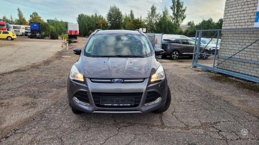 Grey Ford Kuga 2014 in Telschi, with an engine capacity of 1.60 L and mileage of 119 thousand km for 6150 €, photo 4 on AUTOMOTO.COM.LV