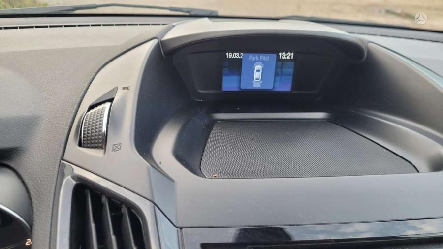 Grey Ford Kuga 2014 in Telschi, with an engine capacity of 1.60 L and mileage of 119 thousand km for 6150 €, photo 26 on AUTOMOTO.COM.LV