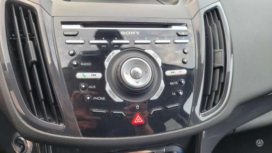 Grey Ford Kuga 2014 in Telschi, with an engine capacity of 1.60 L and mileage of 119 thousand km for 6150 €, photo 27 on AUTOMOTO.COM.LV