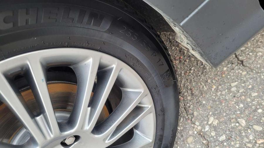 Grey Ford Kuga 2014 in Telschi, with an engine capacity of 1.60 L and mileage of 119 thousand km for 6150 €, photo 34 on AUTOMOTO.COM.LV