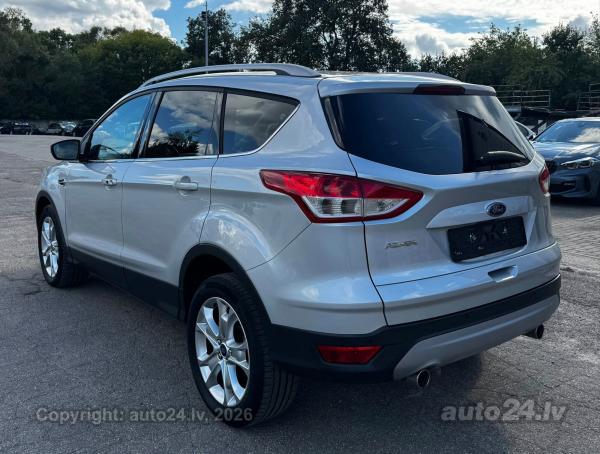 Pelēks Ford Kuga 2014 Tallina, ar dzinēja tilpumu 2.00 L un nobraukumu 140 tūkst. km par 8450 €, foto 5 vietnē AUTOMOTO.COM.LV