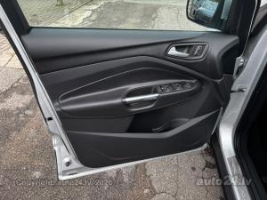 Pelēks Ford Kuga 2014 Tallina, ar dzinēja tilpumu 2.00 L un nobraukumu 140 tūkst. km par 8450 €, foto 6 vietnē AUTOMOTO.COM.LV
