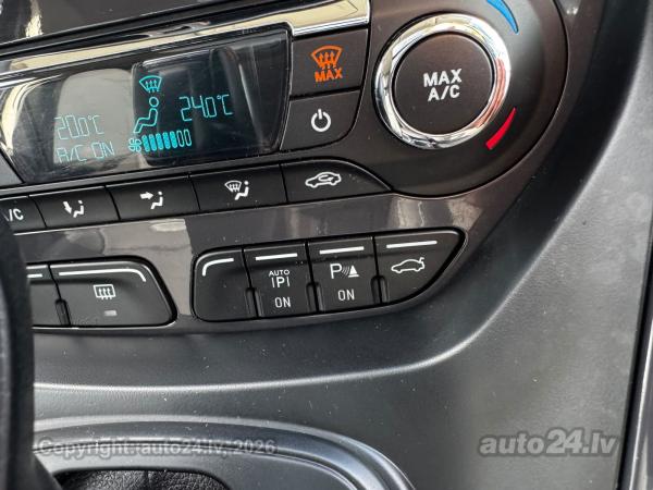 Pelēks Ford Kuga 2014 Tallina, ar dzinēja tilpumu 2.00 L un nobraukumu 140 tūkst. km par 8450 €, foto 11 vietnē AUTOMOTO.COM.LV